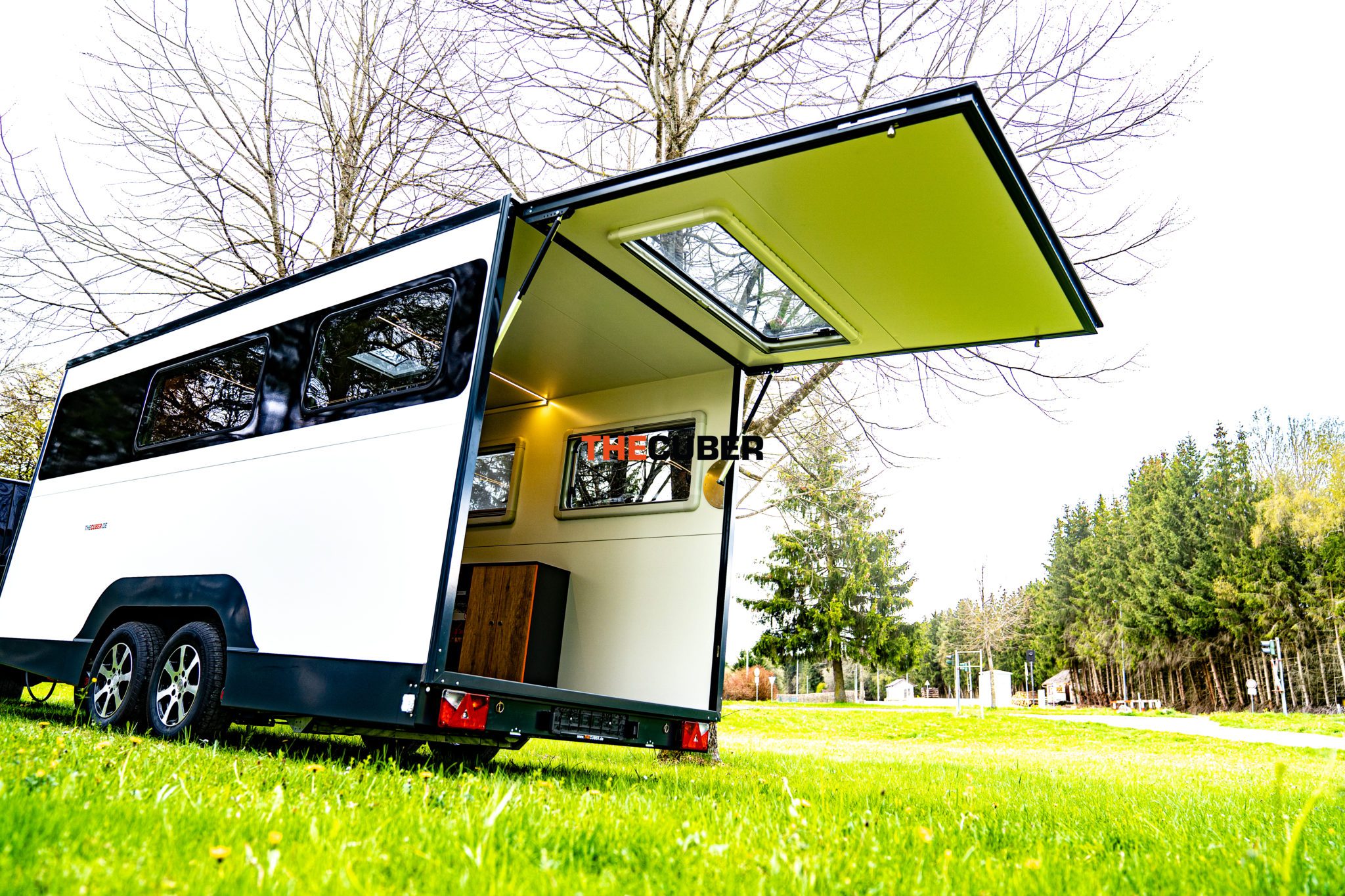 Geschlossene Kastenanhänger made in Germany - THE CUBER